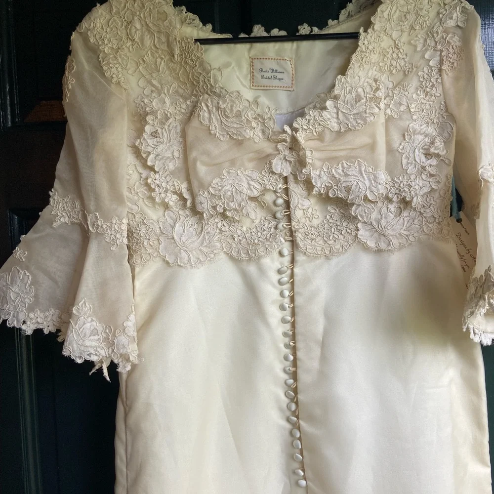 Dresses | Vintage Alencon Lace Wedding Dress | Poshmark